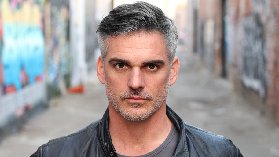 ¡Conoce por qué los hombres con canas son más atractivos!